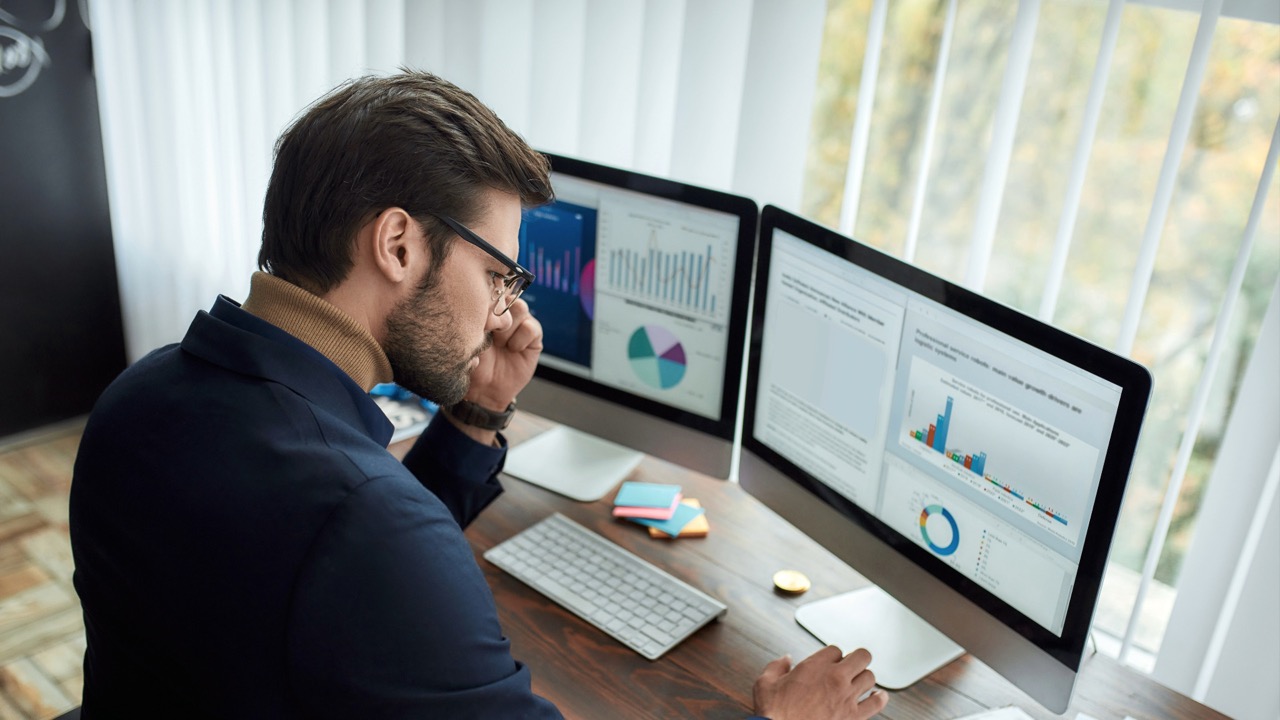 AWS Cloud Migration Cuts Costs 30% for SaaS Analytics Platform - AlphaTwelve